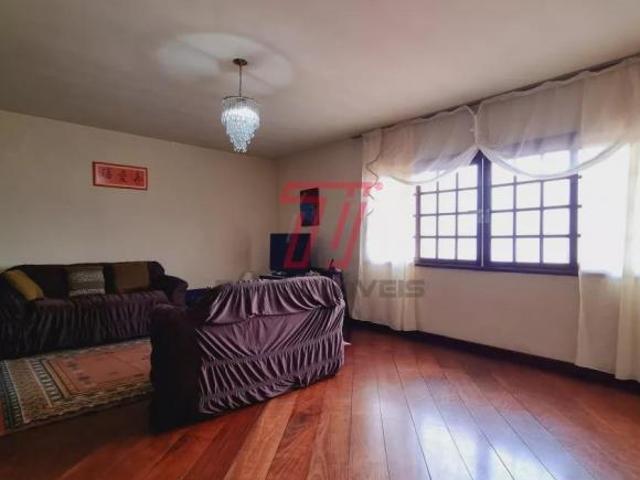 Sobrado residencial e comercial à venda, com 318,90 m² por R$ 900.000,00 Xaxim Curitiba/PR