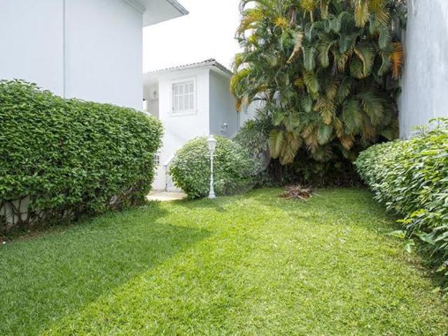 Sobrado residencial em Alto de Pinheiros