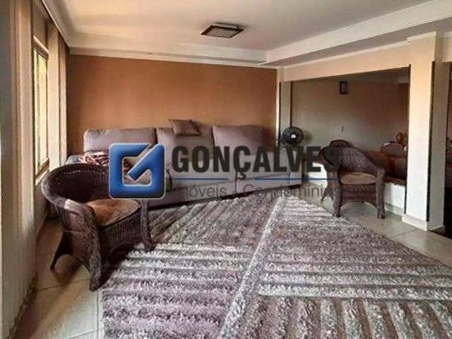 Sobrado residencial em Anchieta, SBC – 3 dormitórios, 162 m², ocupado