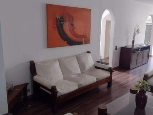 Sobrado Residencial em Campo Belo com 247m²