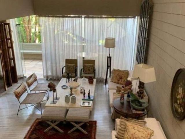 Sobrado Residencial em Campo Belo com 500m²