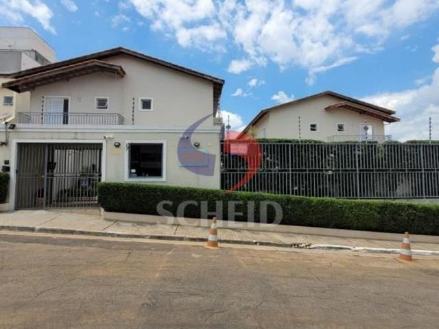 Sobrado residencial em condomínio com 101m2, 2 suítes, no Campo Grande