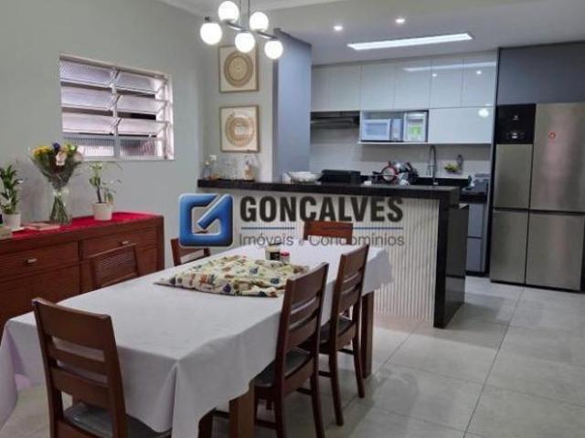 Sobrado Residencial em Jardim Cristiane, Santo André – Financia e Aceita Permuta