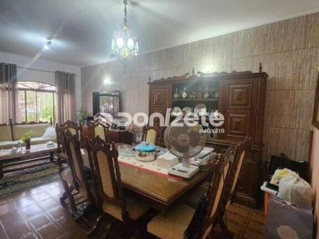 Sobrado Residencial em Jardim, Santo André – 3 dormitórios, 4 vagas, Financia
