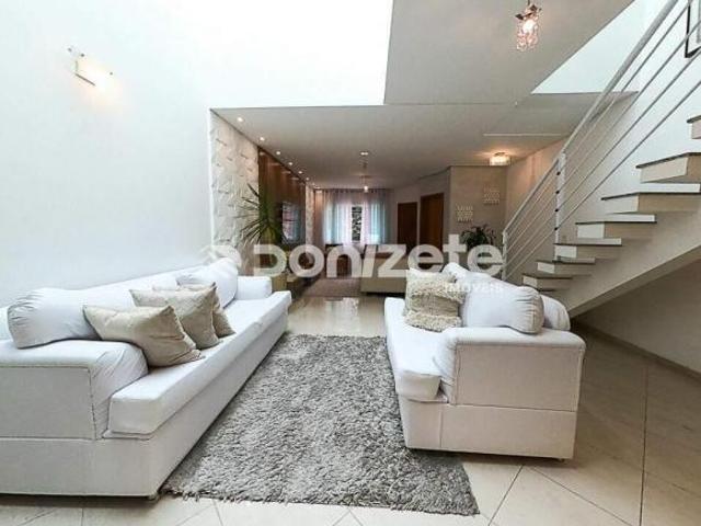 Sobrado residencial em Santo André – Vila Floresta, 3 Dormitórios, 1 Suíte, 5 Vagas