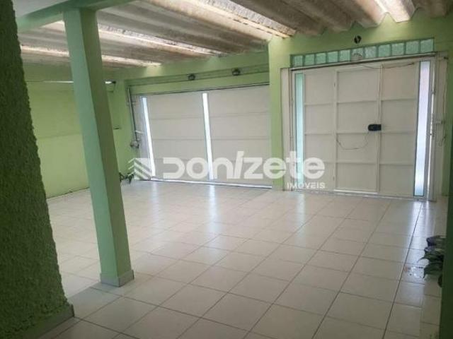 Sobrado Residencial em Vila Alpina, Santo André — 5 Quartos, 6 Vagas | Financiamento Sim