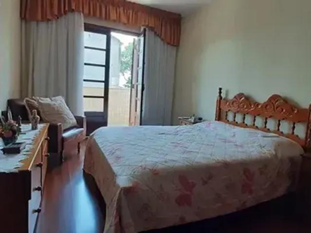 Sobrado Residencial / Jaguaré com 250m² com 4 quartos, 1 suíte, 3 vagas