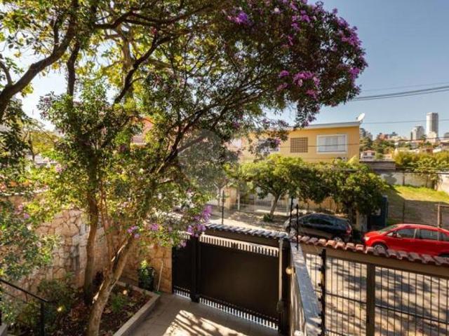 Sobrado residencial para venda com 186 m², 3 dormitórios, 4 vagas, Vl Madalena!