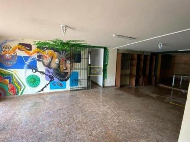 Sobrado residencial para venda ou locação no Sumaré
