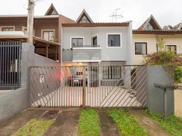 Sobrado Residencial Portão Área Útil: 97 m² Área Total: 183 m²