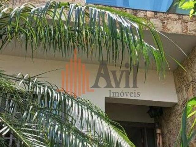 Sobrado Residencial 296m² com 3 quartos, 1 suíte e 4 vagas à Venda na Água Rasa