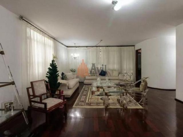 Sobrado Residencial 300m² com 4 quartos, 2 suítes à Venda no Anália Franco