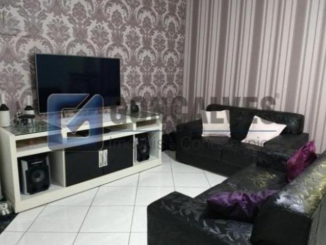 Sobrado Residencial 3 Dormitórios com 5 Vagas e Espaço Gourmet em Jardim das Maravilhas, Santo André