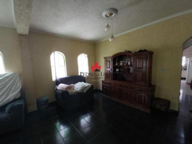 Sobrado Residencial 3 dormitórios e 6 vagas na Penha