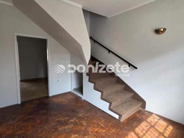 Sobrado residencial 3 dormitórios em Santo André | 121 m² | 2 banheiros