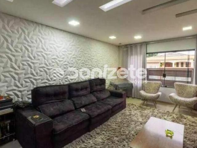Sobrado Residencial 3 Dorms 1 Suíte com 4 Vagas no Utinga, Santo André – Financiamento Aceito