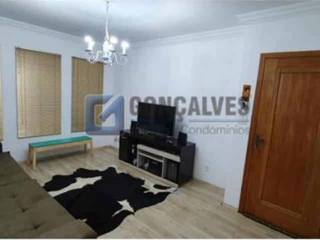 Sobrado Residencial 3 Dorms com 2 Vagas no Jardim Stella, Santo André