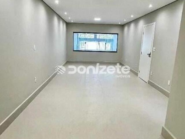 Sobrado Residencial 3 Suítes com 4 Vagas na Vila Pires, Santo André – Financia e Aceita Permuta