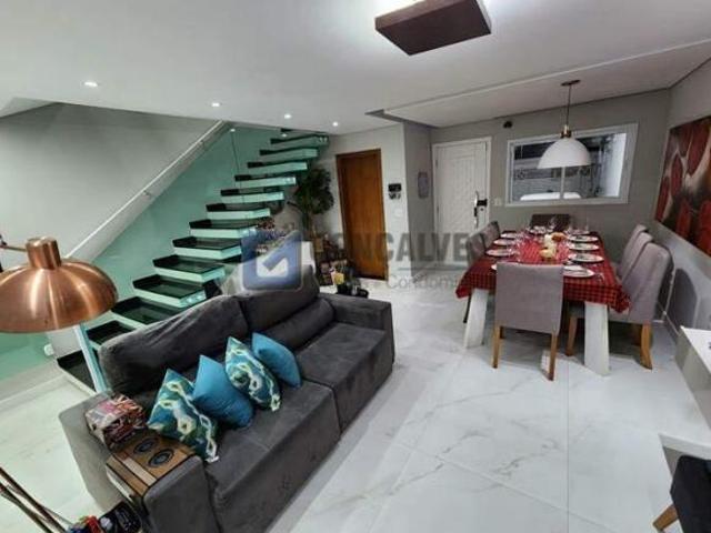 Sobrado Residencial 3 Suítes com 4 Vagas no Campestre, Santo André – Venda R$1.200.000