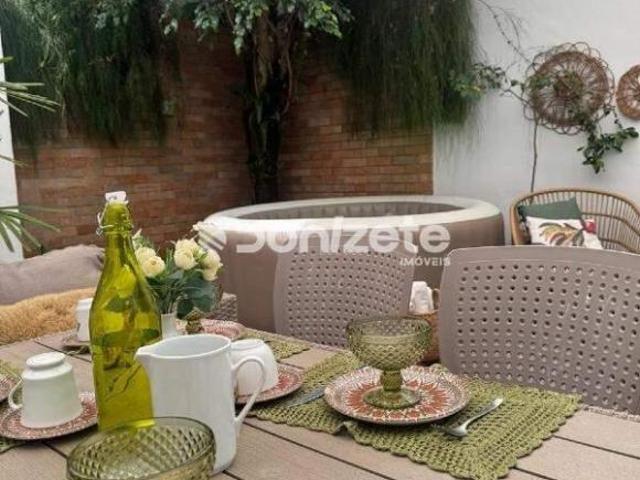 Sobrado Residencial 3 Suítes com 4 Vagas em Vila Camilópolis, Santo André – Financia e Permuta