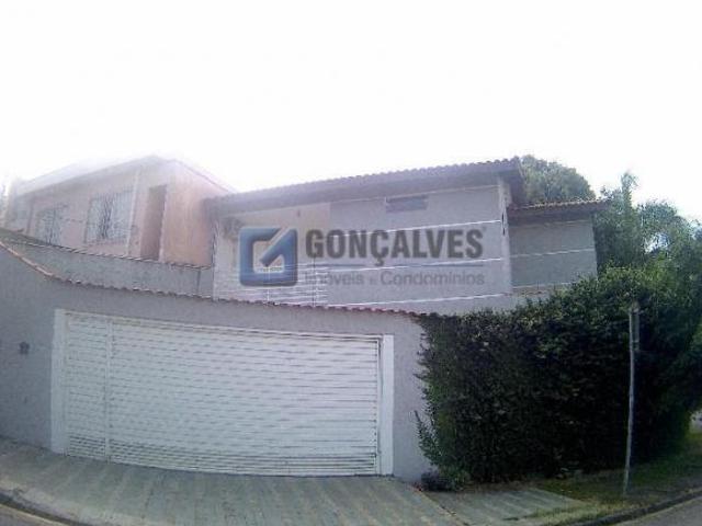 Sobrado Residencial 3 Suítes em Santa Terezinha, São Bernardo do Campo — 2 Vagas e Ampla Área