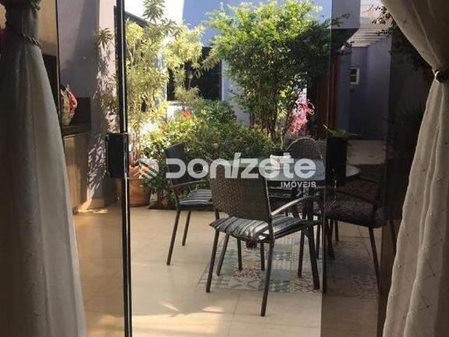 Sobrado Residencial 3 Quartos 1 Suíte com 4 Vagas em Mauá, São Caetano do Sul