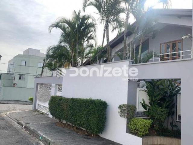 Sobrado Residencial 3 Quartos com 2 Suítes em Vila Scarpelli, Santo André – Financiamento e Permuta