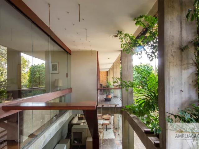 Sobrado Residencial, 448 mts, 2 suítes, 4 vagas no Jardim Guedala