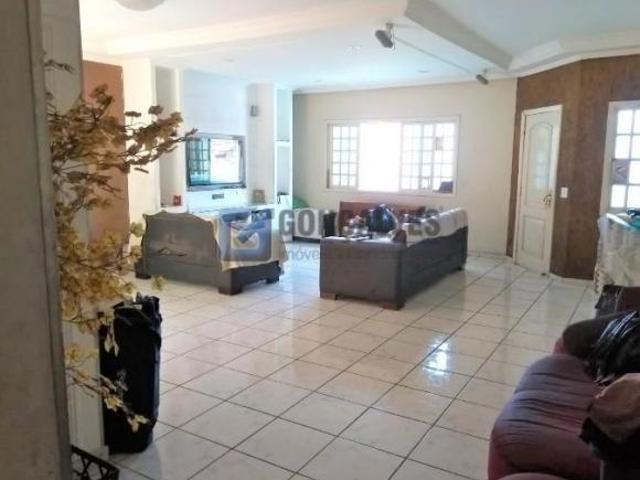 Sobrado Residencial 4 Dormitórios 2 suítes em Jardim Bom Pastor, Santo André