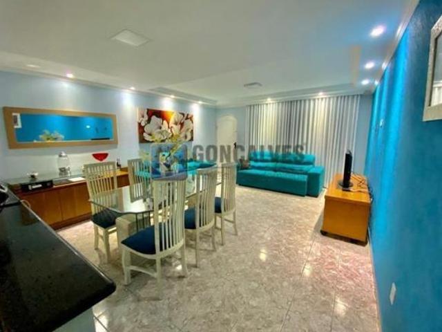 Sobrado Residencial 4 Quartos com 2 Vagas no Jardim do Estádio, Santo André – Venda R$ 692.000