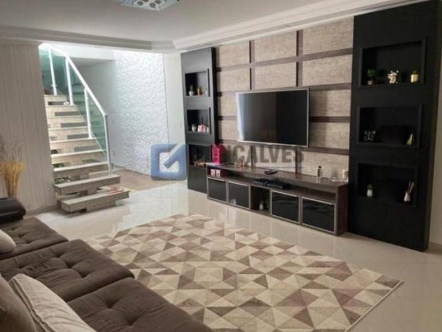 Sobrado Residencial 4 Quartos com 2 Suítes e 4 Vagas em Vila Guiomar, Santo André — Venda R$1.350.00