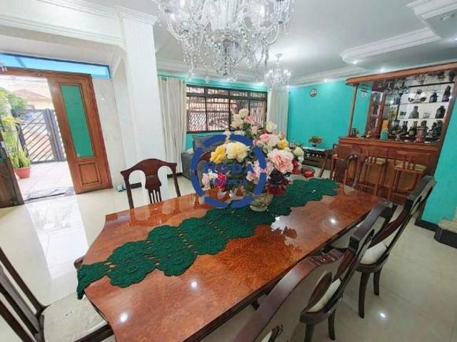 Sobrado Residencial 4 Quartos em Embaré, Santos – Financiamento Disponível