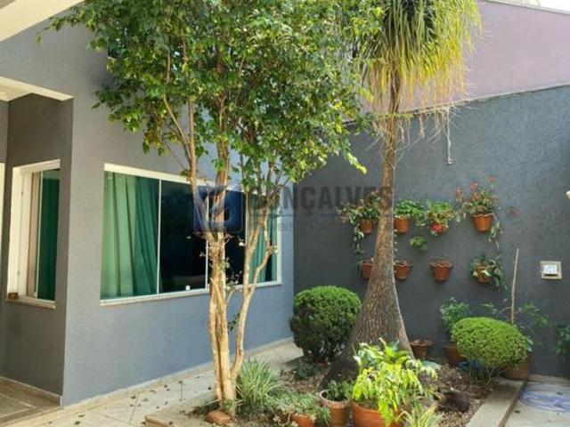 Sobrado Residencial 5 Quartos com 5 Suítes, 4 Vagas em São Bernardo do Campo – Aceita Permuta