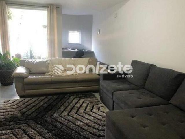 Sobrado Residencial 5 Quartos em Parque Jaçatuba, Santo André – Financiamento Aceito