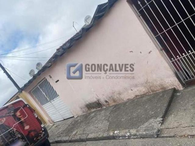 Sobrado subdividida em 05 casas no terreno a venda no Bairro Ferrazopolis em São Bernardo do Campo/S
