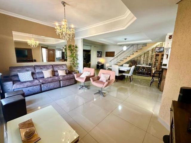 Sobrado Santa Genoveva Casa de Rua com 2 Quarto s por R$ 1100000.00 no setor Santa Genoveva TA3148