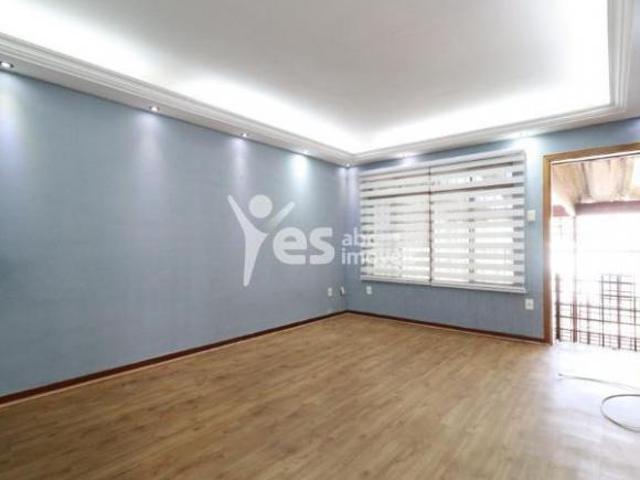 Sobrado semi mobiliado a venda com 189m², com churrasqueira em Vila Floresta, S