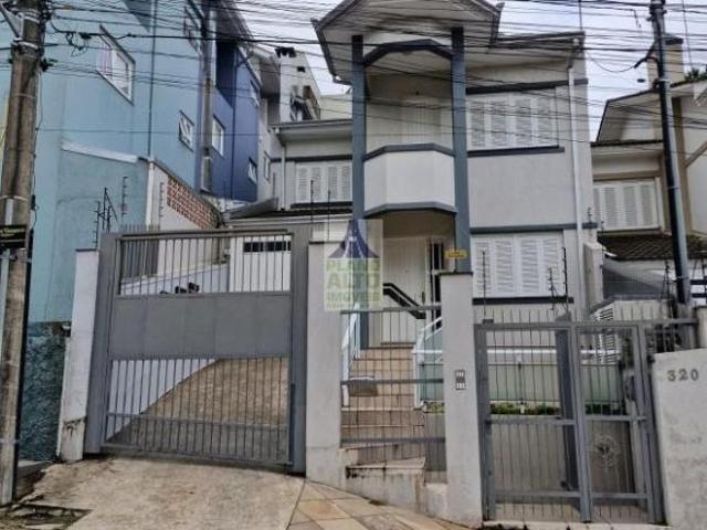 Sobrado semi mobiliado, com 03 dormitórios 01 suíte 02 vagas para Venda Bairro Vinhedos, em Caxi