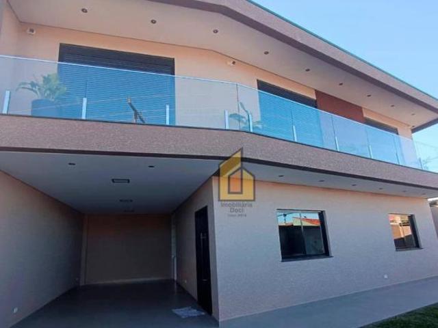 Sobrado semi mobiliado de 03 Quartos com Suíte no Vila Nova em Araucária PR A venda por R$1.350.0