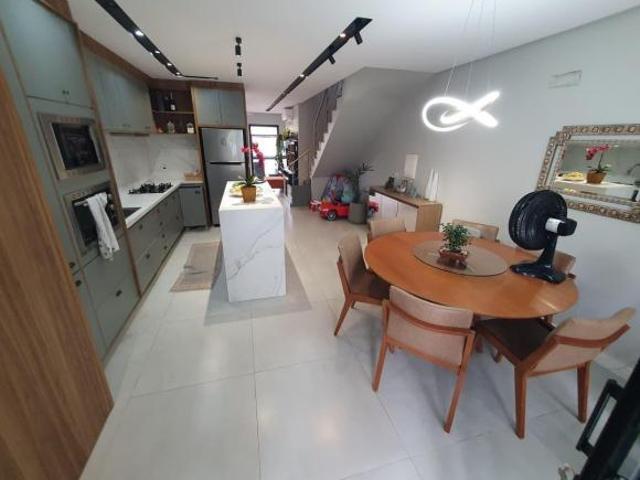 Sobrado semi mobiliado 03 dorm. sendo 2 suites. Condominio Residencial Jardins d