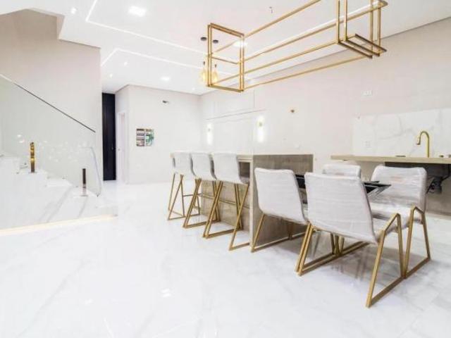 Sobrado Semi Mobiliado | 3 Quartos | 3 Suite | 4 Vaga | 198m² Priv | Umbará Curitiba/PR