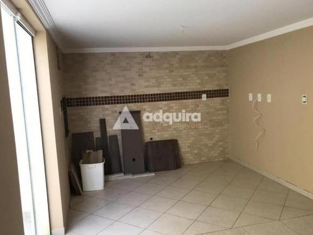 Sobrado semimobiliado à venda em Oficinas, com 3 quartos, sendo 1 suíte Ponta Grossa, PR