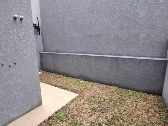 Sobrado totalmente independente, 04 quartos c/suíte, Ático, terraço, no Bairro Tingui/Bacacheri em C