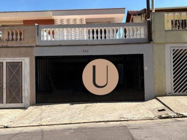 ? Sobrado Totalmente Reformado à Venda – 3 Dorms | Suíte com Terraço | 450m da Estação Vila Sônia