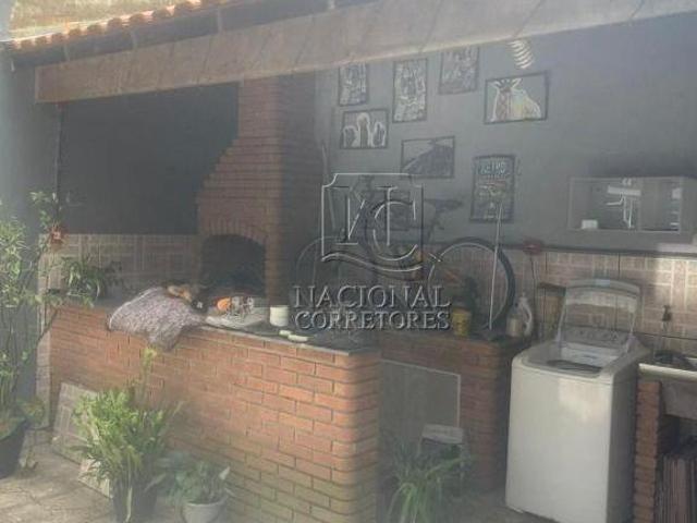 SOBRADO TOTALMENTE REFORMADO, com 3 dormitórios à venda, 220 m² por R$ 640.000,0