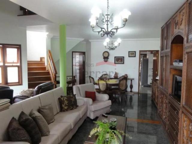 Sobrado Tremembé 3 suites, 4 vagas, abaixo do valor de mercado