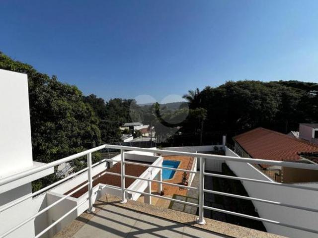Sobrado Tremembé, 4 suítes, 11 vagas com 530 m²