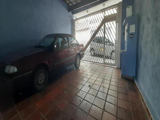 Sobrado três quartos uma suíte duas vagas