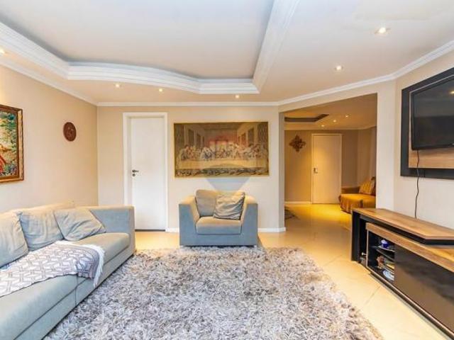 Sobrado Triplex 3 Quartos com 1 Suíte, Ático Amplo e 3 Vagas – Campo Comprido