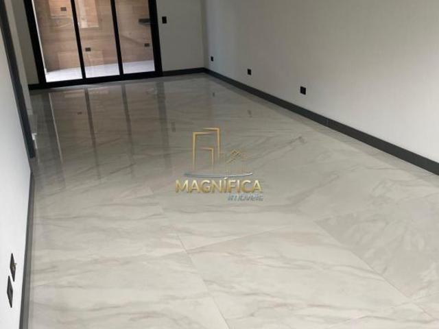 Sobrado Triplex 3 Quartos com Terraço – Pinherinho